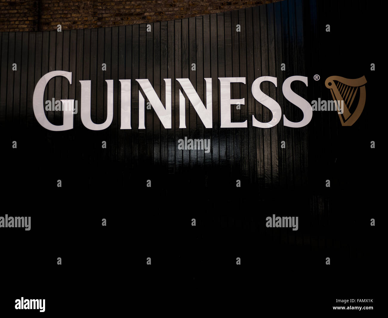 Guinness brewery logo hi-res stock photography and images - Alamy