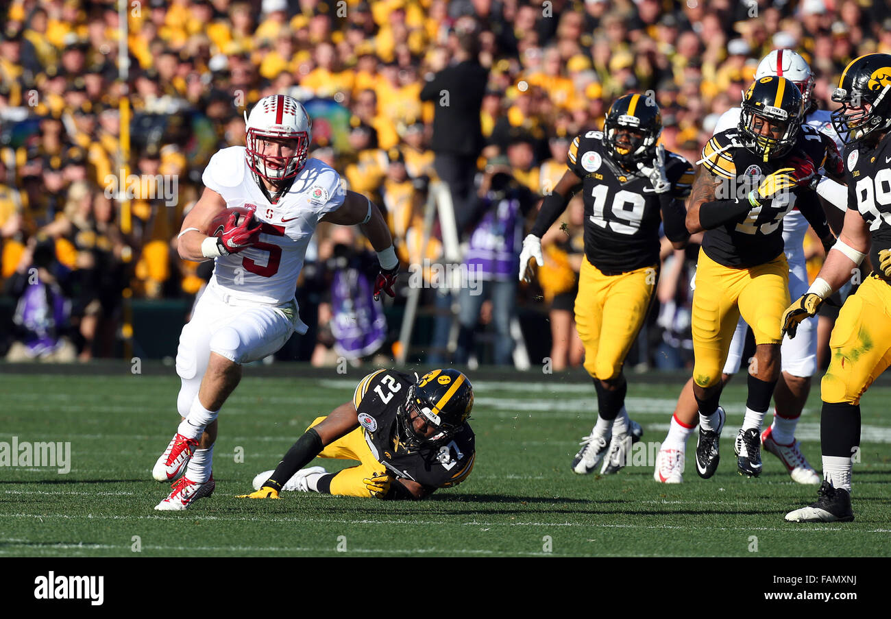 Pasadena, California, USA. 1st January, 2016. Stanford Cardinal running ...