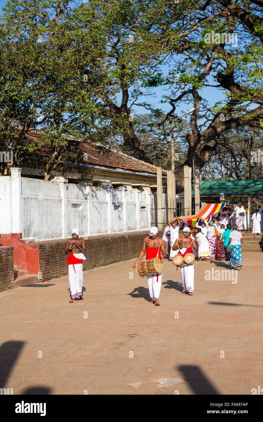 Ruwanweliseya, Maha Thupa, or Great Stupa, Unesco World Heritage Site ...