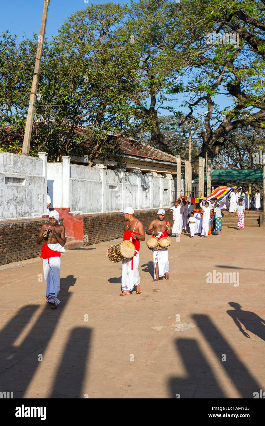 Ruwanweliseya, Maha Thupa, or Great Stupa, Unesco World Heritage Site ...