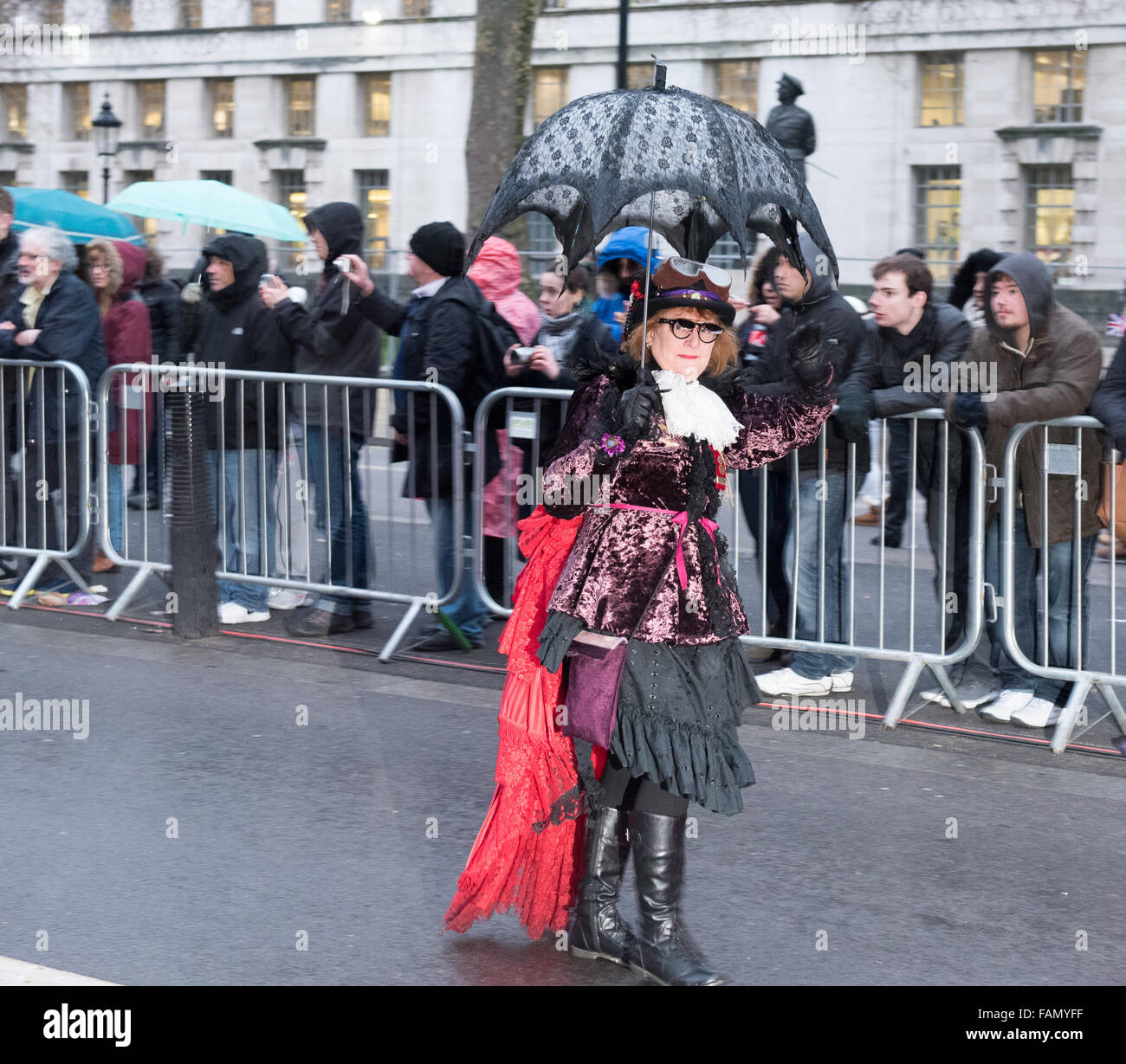 Live steam hi-res stock photography and images - Alamy