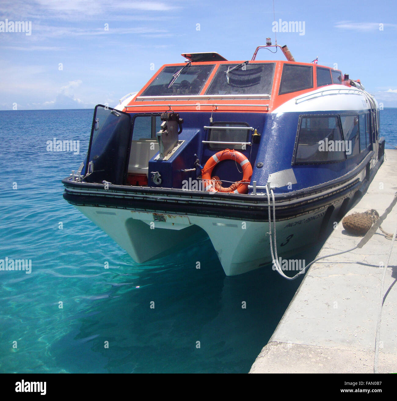 Port operations, Rangiroa, French Polynesia Stock Photo - Alamy