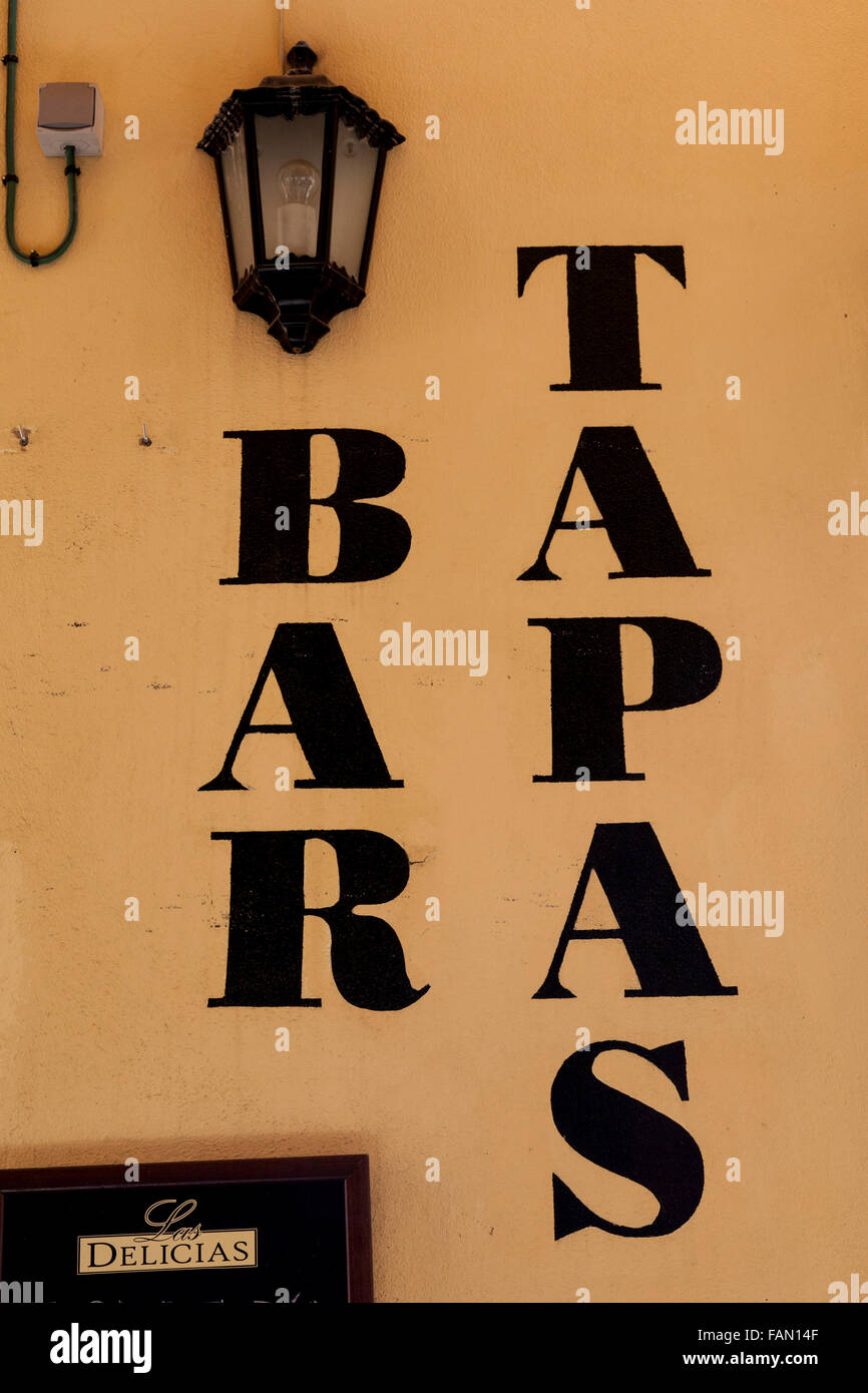 Tapas bar sign hi-res stock photography and images - Alamy