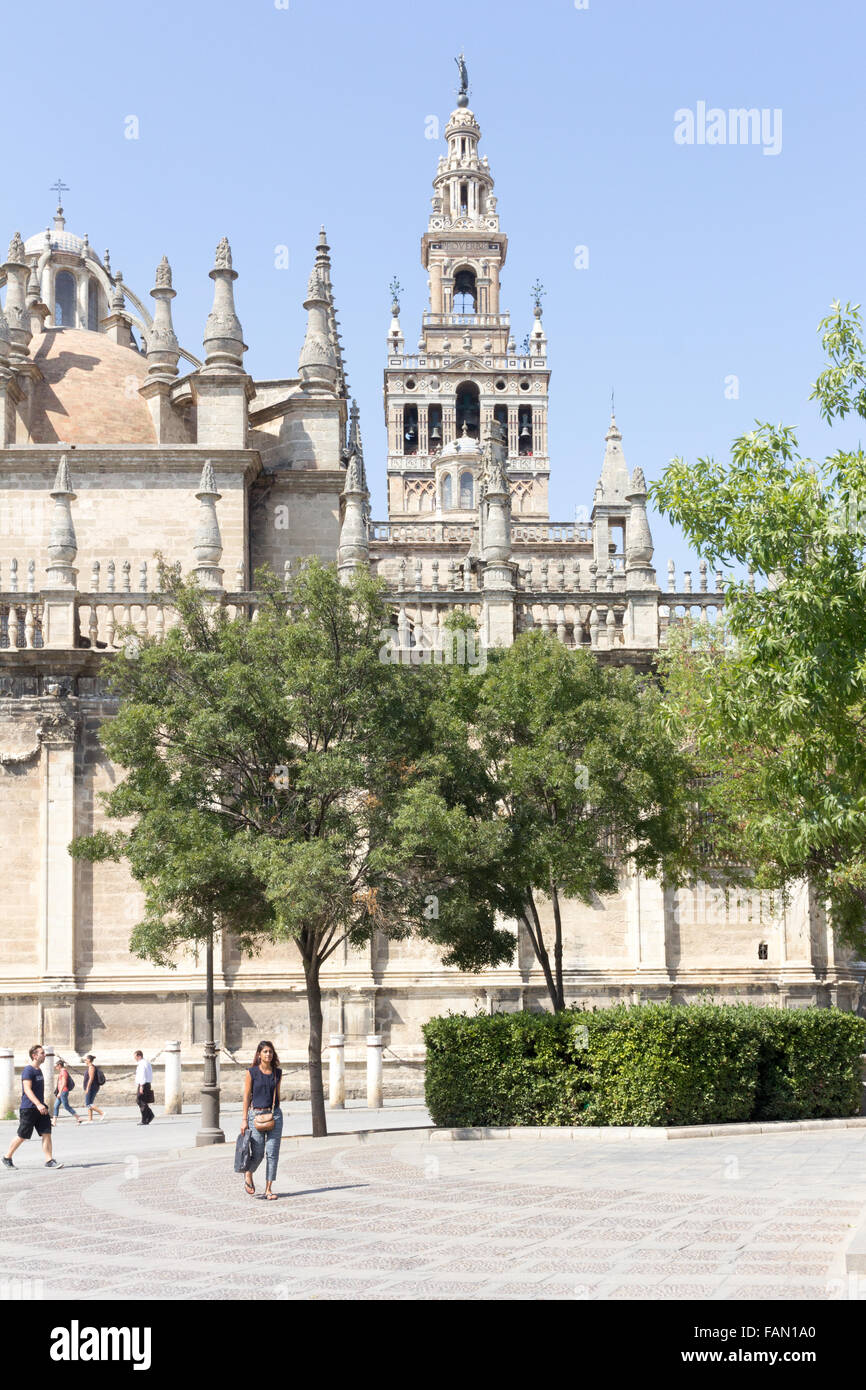 Seville mosque High Resolution Stock Photography and Images - Alamy