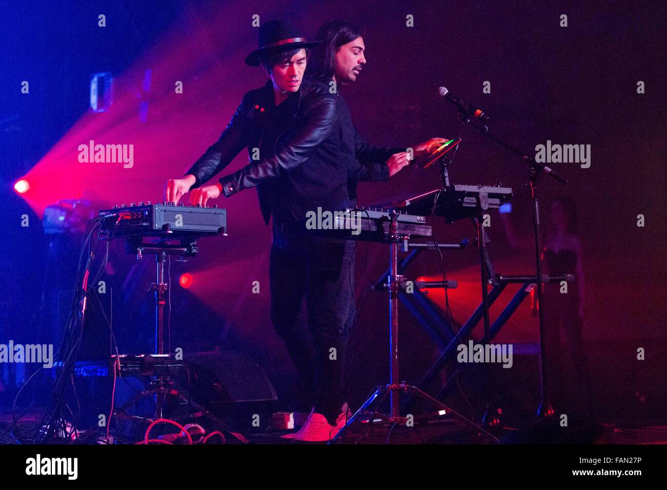 Rosemont, Illinois, USA. 31st Dec, 2015. Musicians LOUIS KHA and MIKUL ...