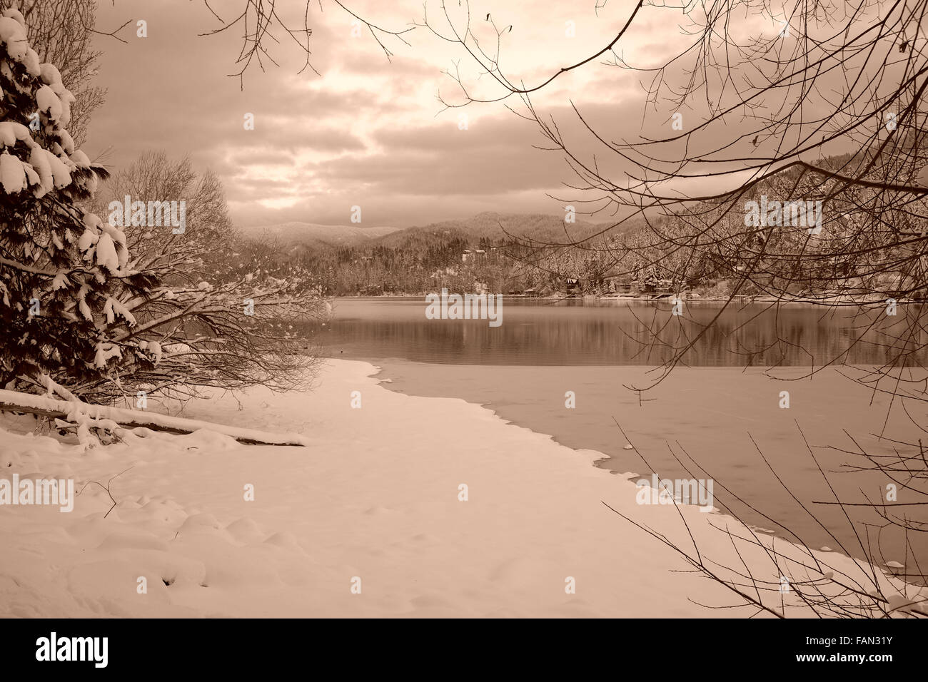 Hayden Lake Idaho snow winter docks cold water snowy beach Stock Photo ...