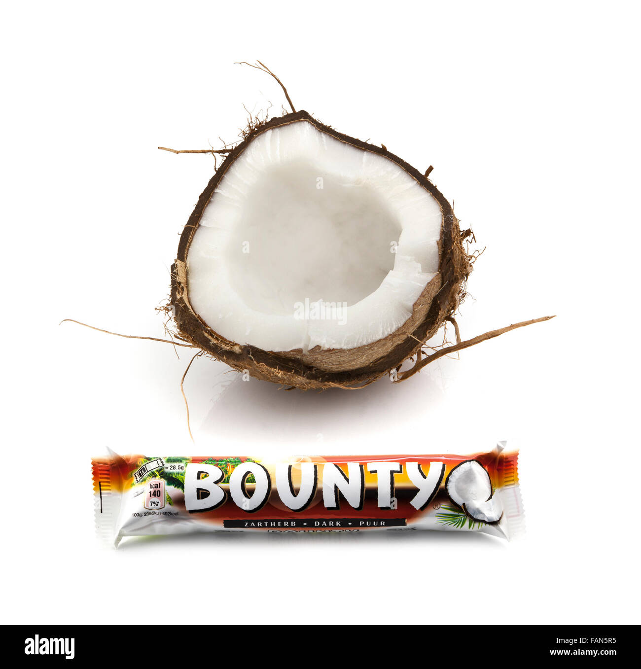 Bounty chocolate bar hi-res stock photography and images - Alamy