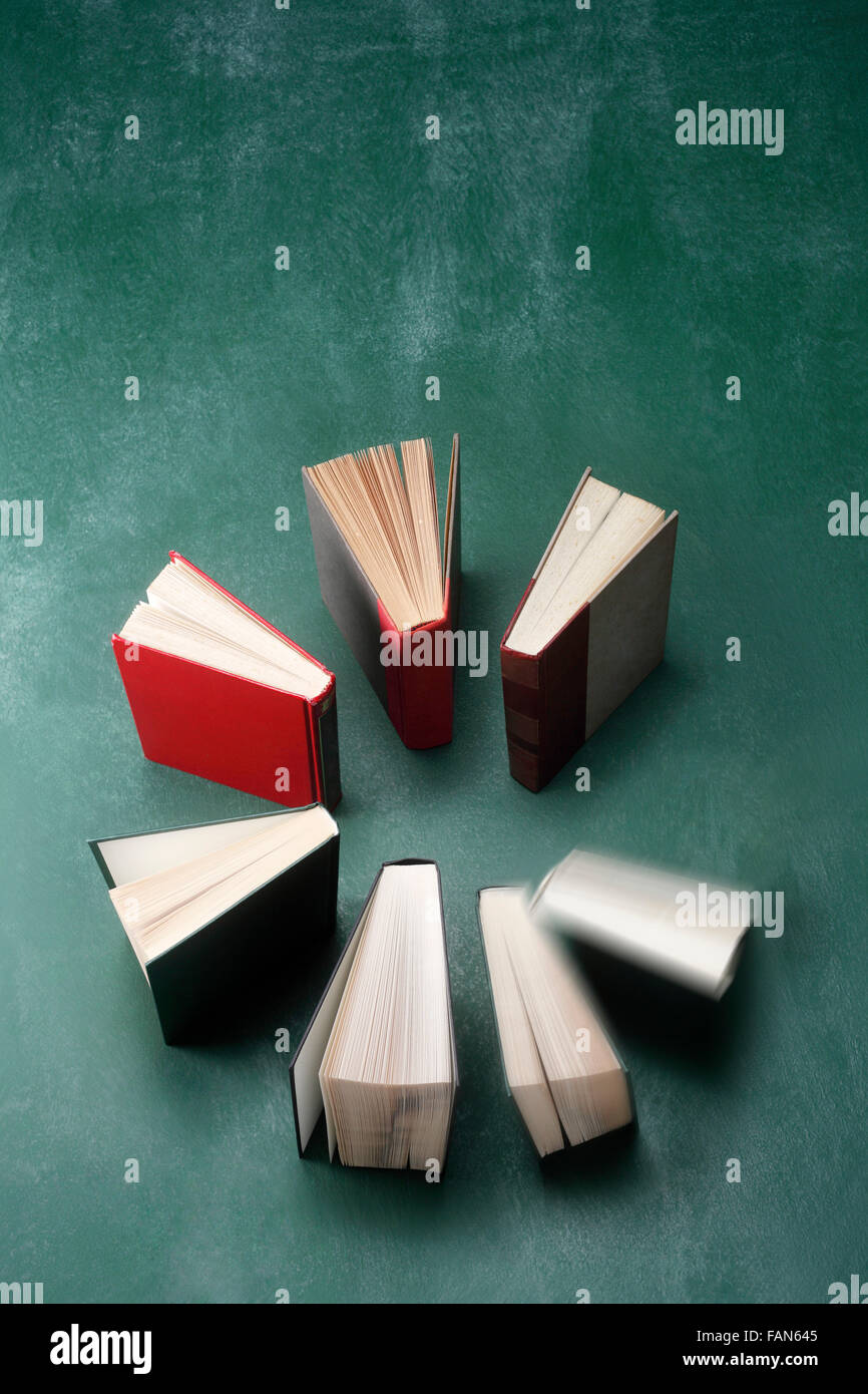 top view of books in a circle Stock Photo - Alamy