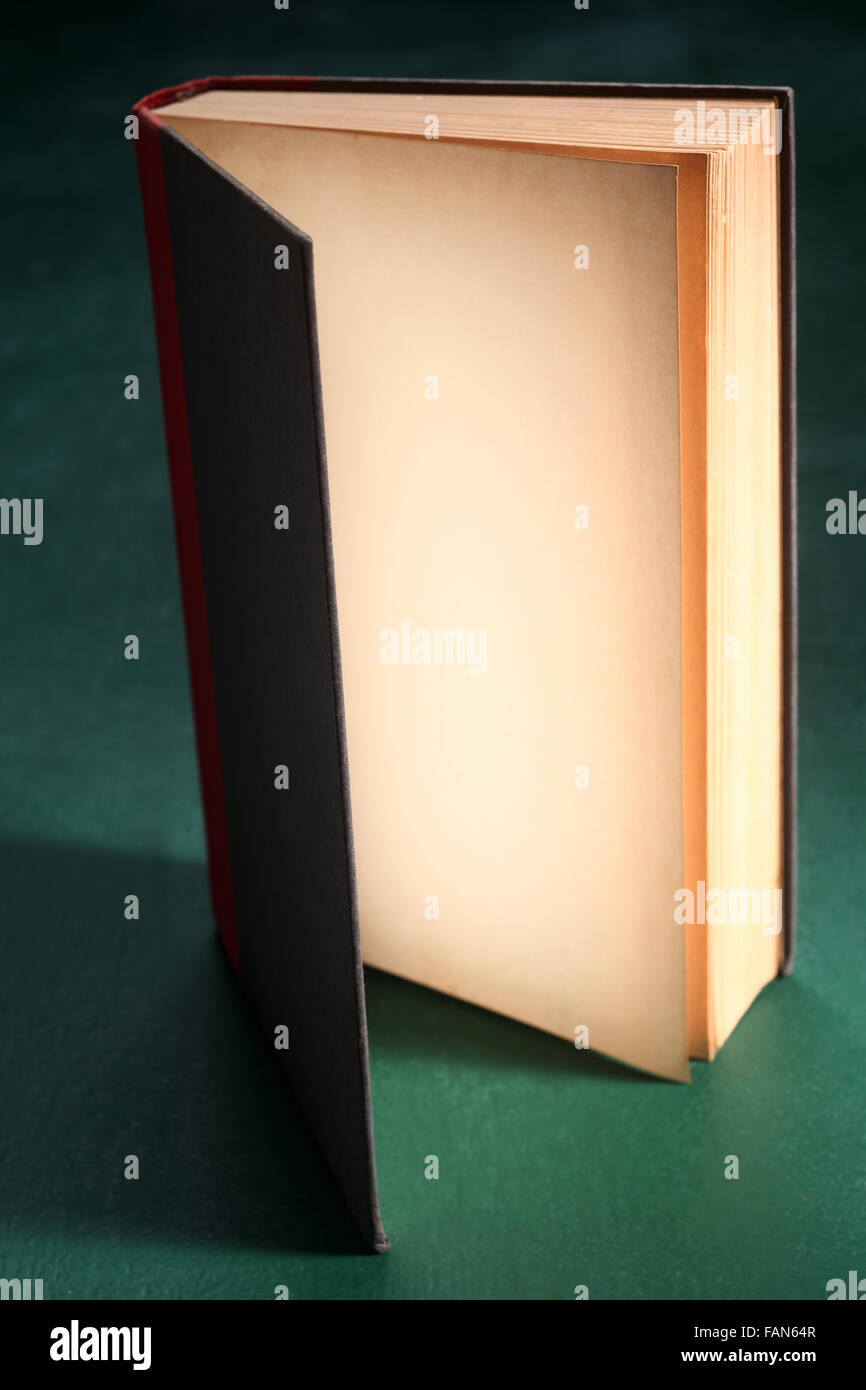 Book page photography hi-res stock photography and images - Alamy