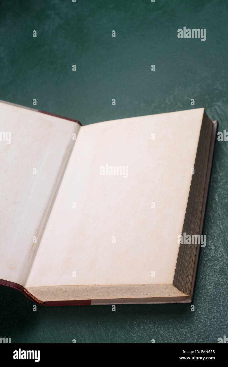 Book page photography hi-res stock photography and images - Alamy