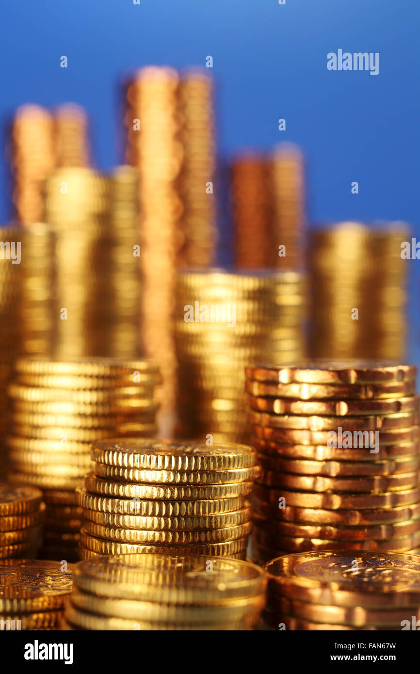 Piles of gold hi-res stock photography and images - Alamy