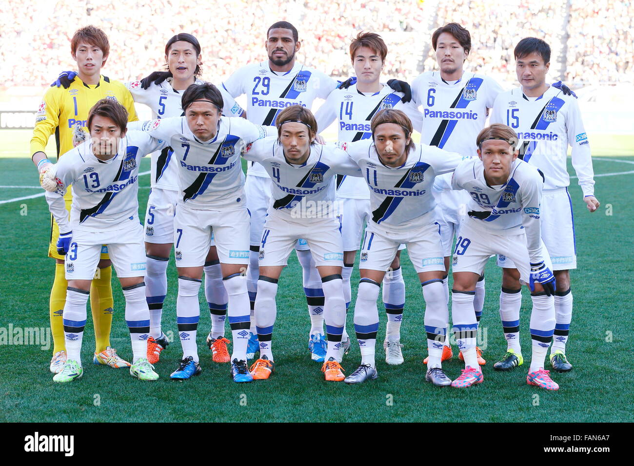 Ajinomoto stadium, Tokyo, Japan. 1st Jan, 2016. Gamba Osaka team group ...
