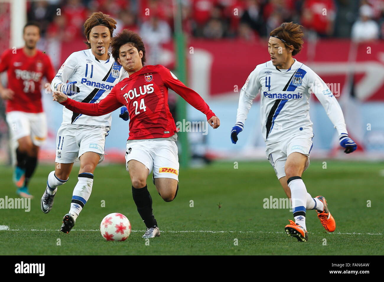 Ajinomoto stadium, Tokyo, Japan. 1st Jan, 2016. (L-R) Takahiro Sekine ...