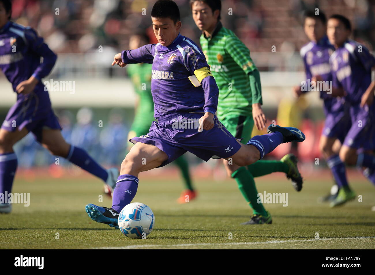 Urawa Komaba Stadium, Saitama, Japan. 31st Dec, 2015. Tsubasa Yoshinaga ...
