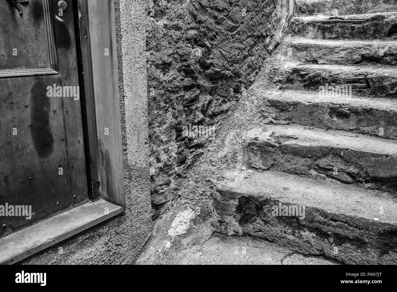 steps and passageway within hill town of Vernazza, Italy Stock Photo ...