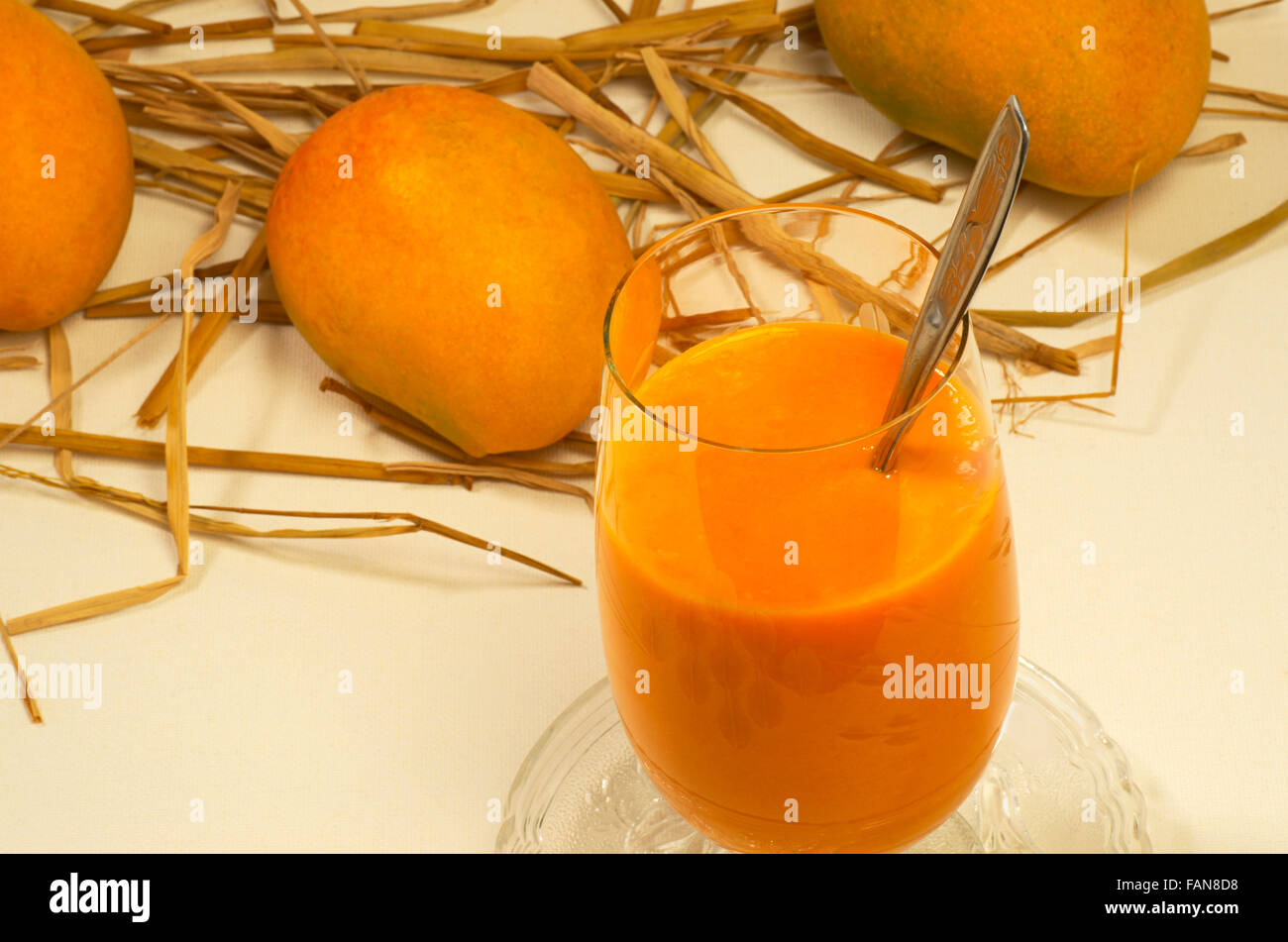Alphonso mango hi-res stock photography and images - Alamy