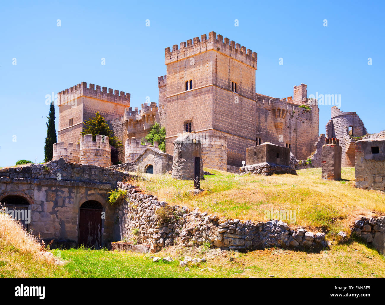 Medieval architecture castle ampudia hi-res stock photography and ...