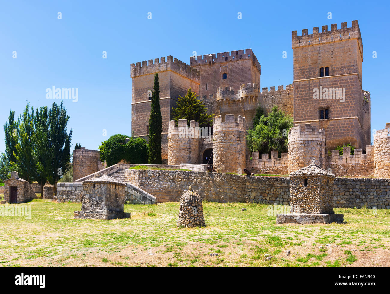 Medieval architecture castle ampudia hi-res stock photography and ...