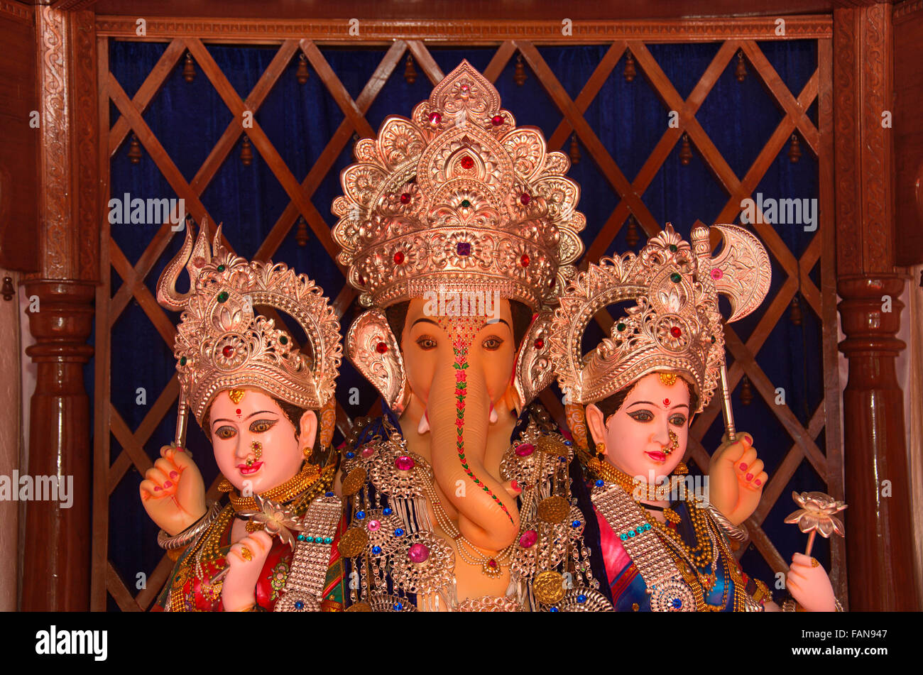 Lord ganesha hi-res stock photography and images - Alamy
