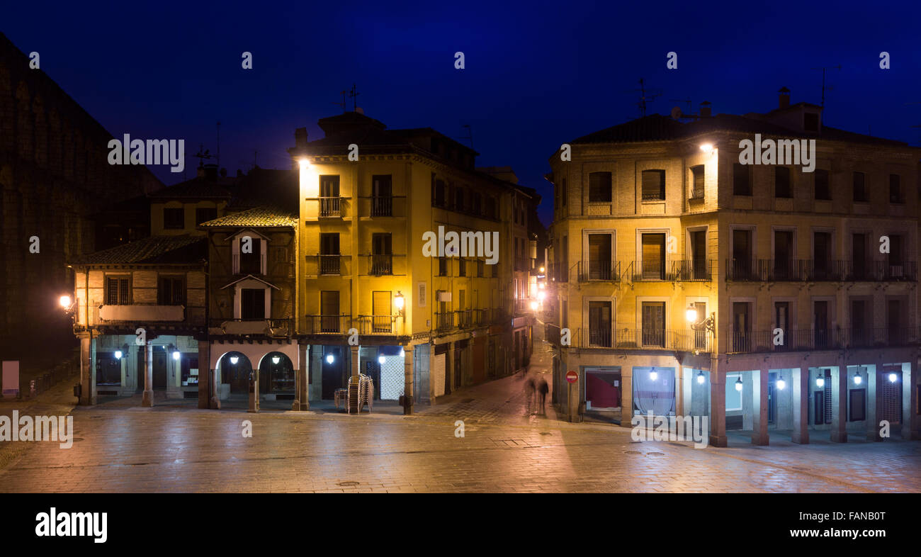 city square in night time. Segovia, Spain Stock Photo - Alamy