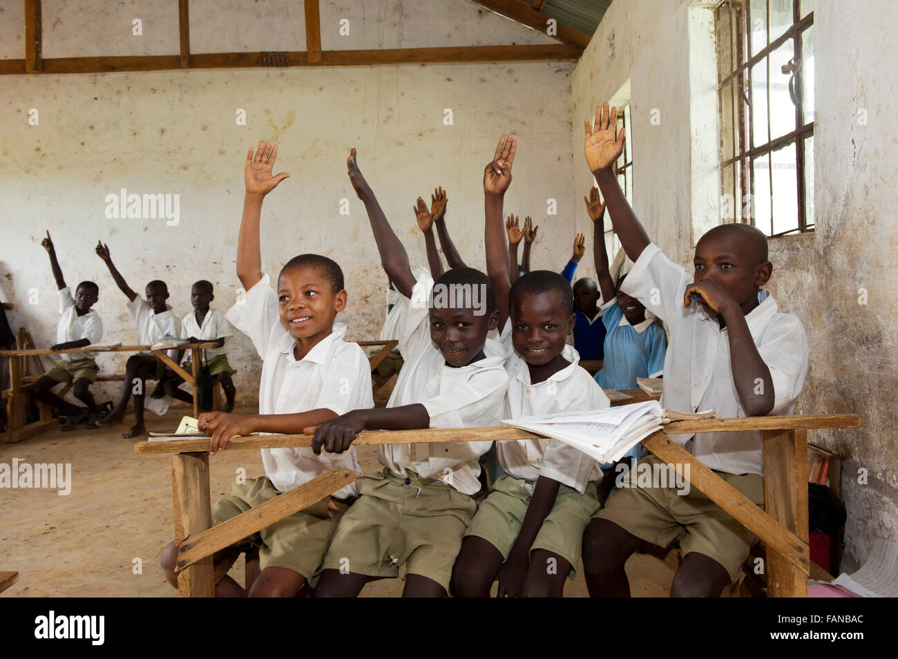 Children in a classroom at a rural school in Kenya Stock Photo - Alamy