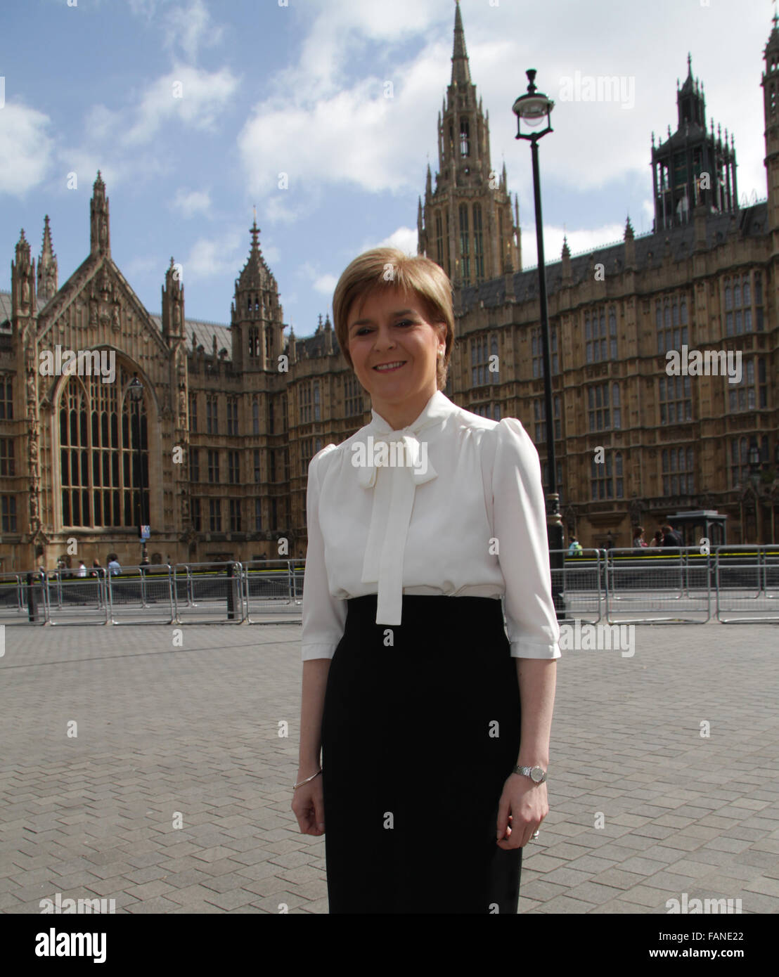 Snp leader nicola sturgeon hi-res stock photography and images - Alamy