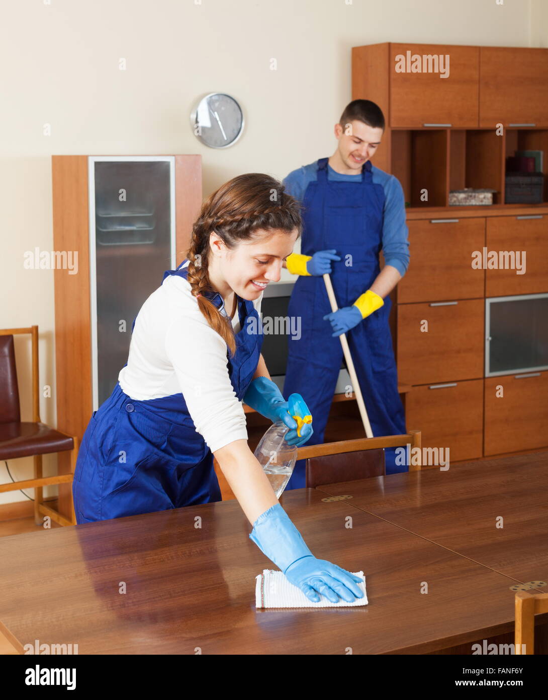 Housecleaner hotel hi-res stock photography and images - Alamy