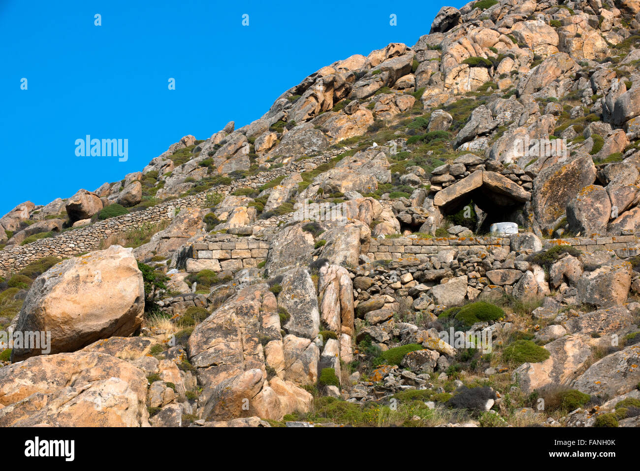 Griechenland, Kykladen, Mykonos, Delos, Kynthos Höhle Stock Photo - Alamy