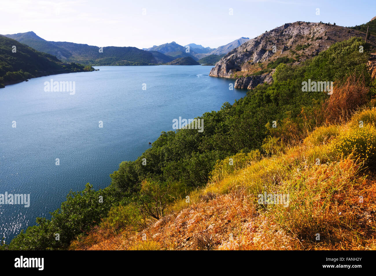 View of Barrios de Luna reservoir. Leon, Spain Stock Photo - Alamy