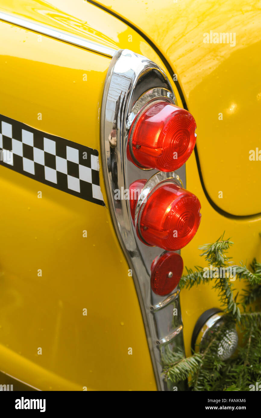 Iconic american checker taxi cab hi-res stock photography and images ...