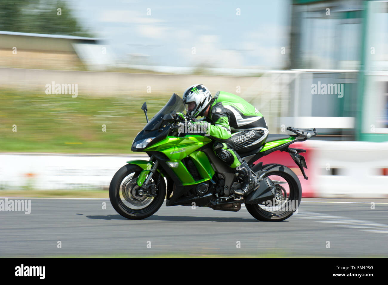 Green sport motorcycle hi-res stock photography and images - Alamy
