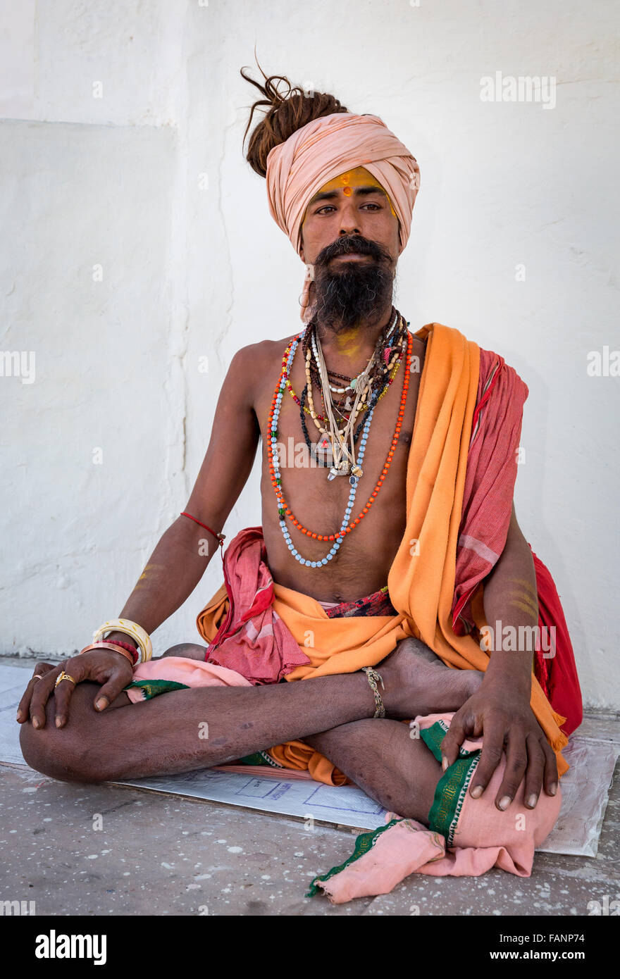 Portrait close up guru hi-res stock photography and images - Alamy