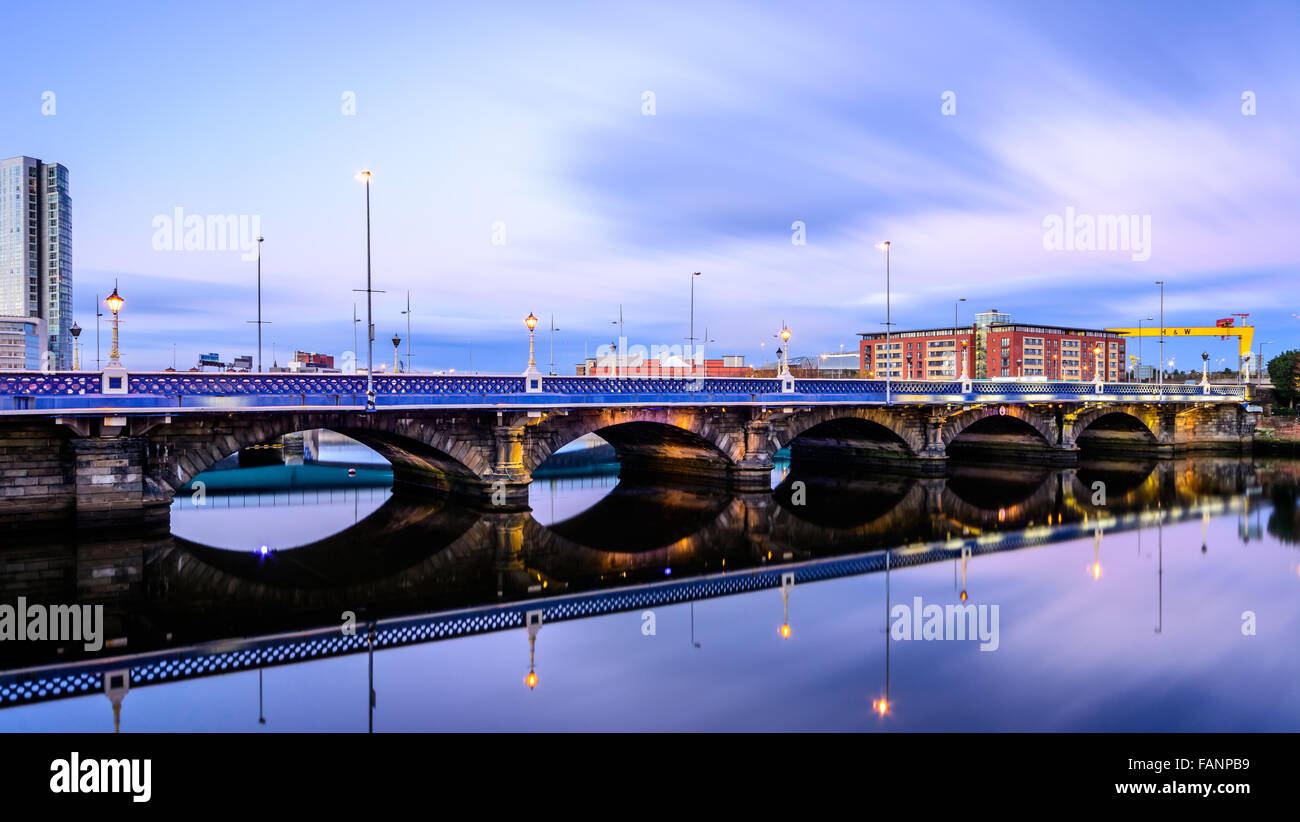 River lagan queens bridge hi-res stock photography and images - Alamy