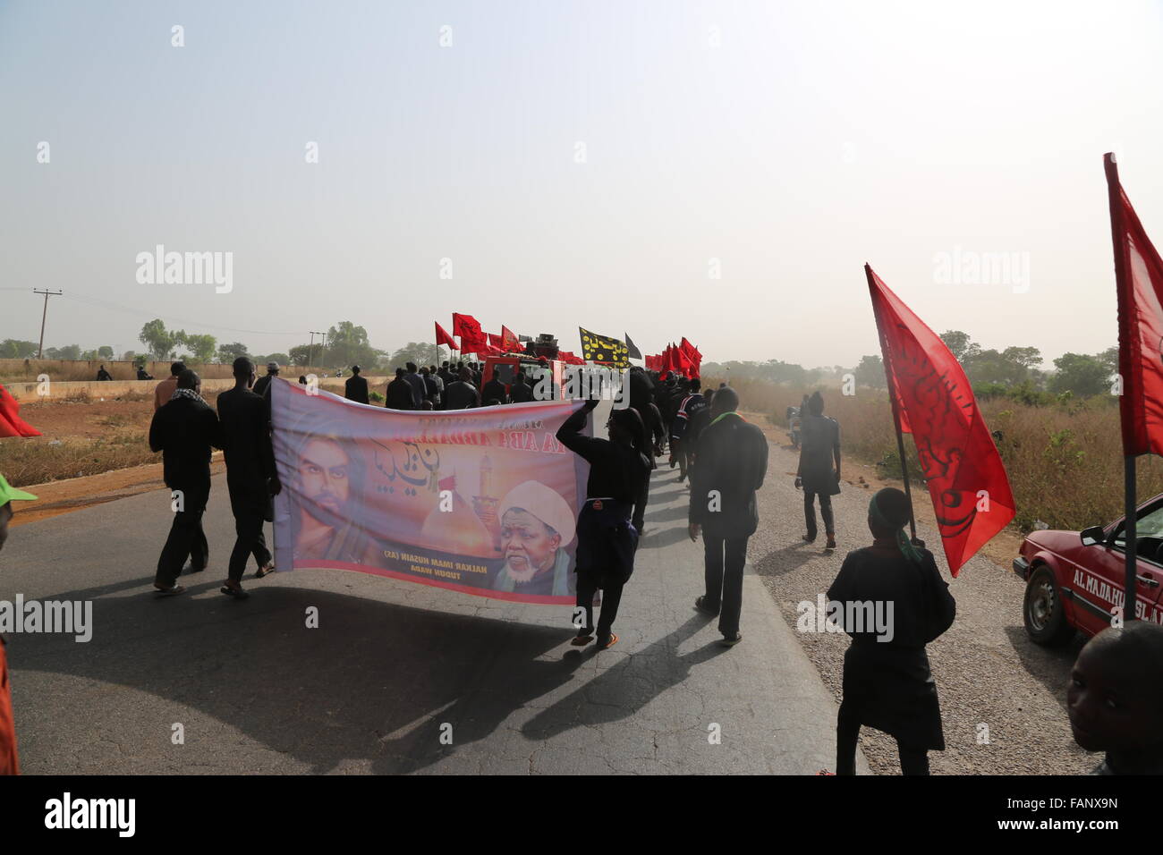 Nigerian Shiites marching at Kaduna road Stock Photo - Alamy