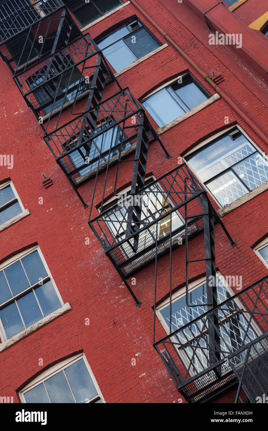 Fire escape ladders on building hi-res stock photography and images - Alamy
