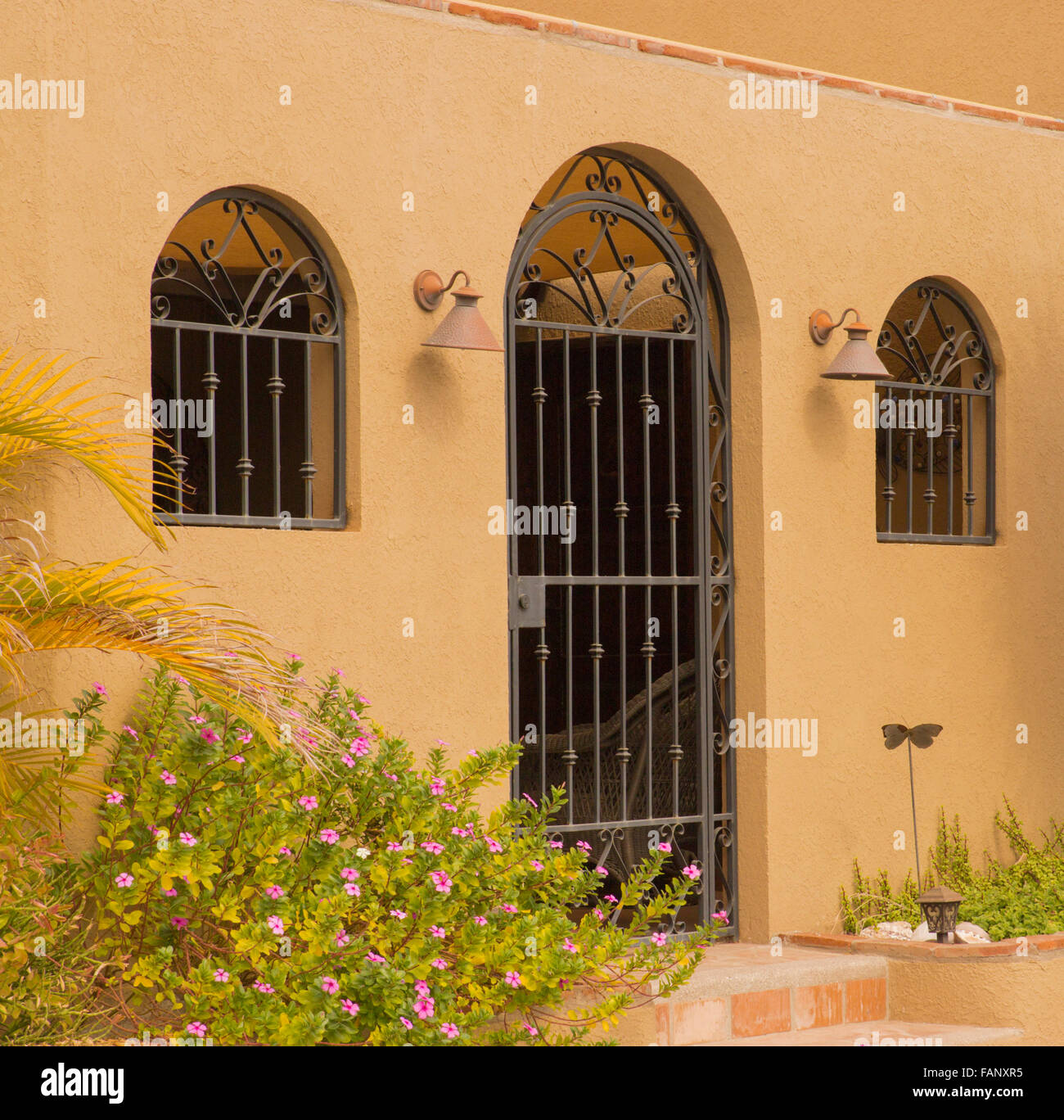 Adobe style architecture hi-res stock photography and images - Alamy