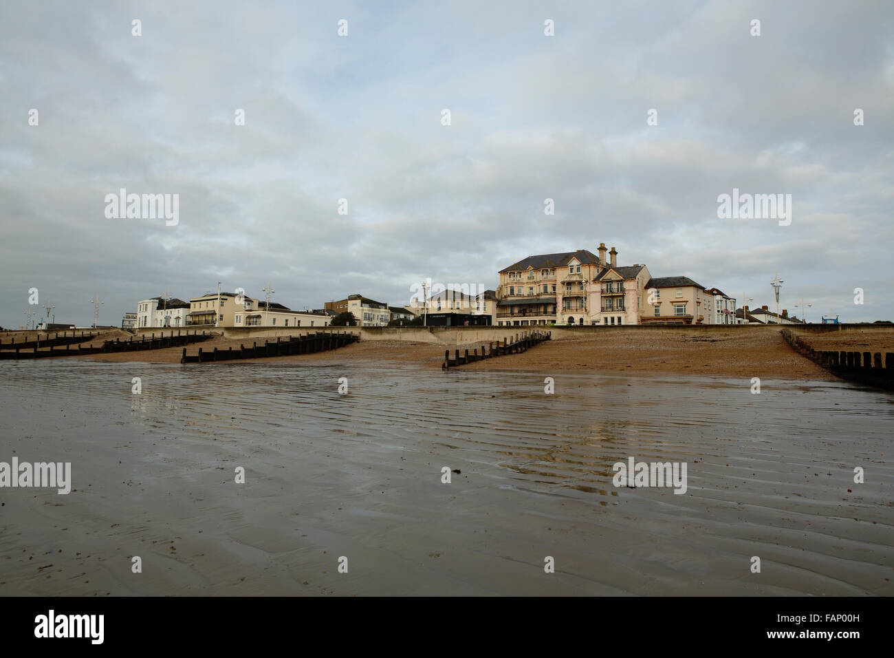 The waterfront beach resort hi-res stock photography and images - Alamy