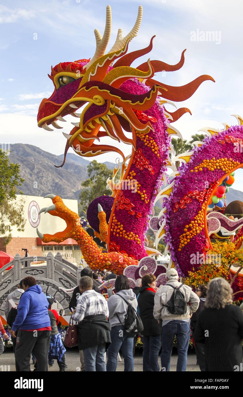 Los Angeles, California, USA. 2nd Jan, 2016. Thousands floats viewers ...