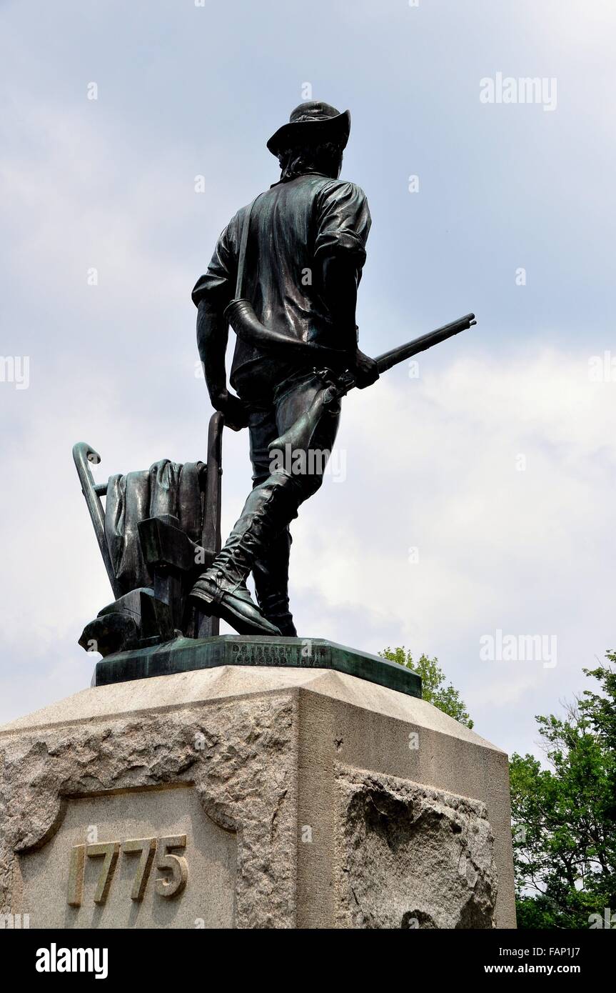 Minuteman statue concord hi-res stock photography and images - Alamy