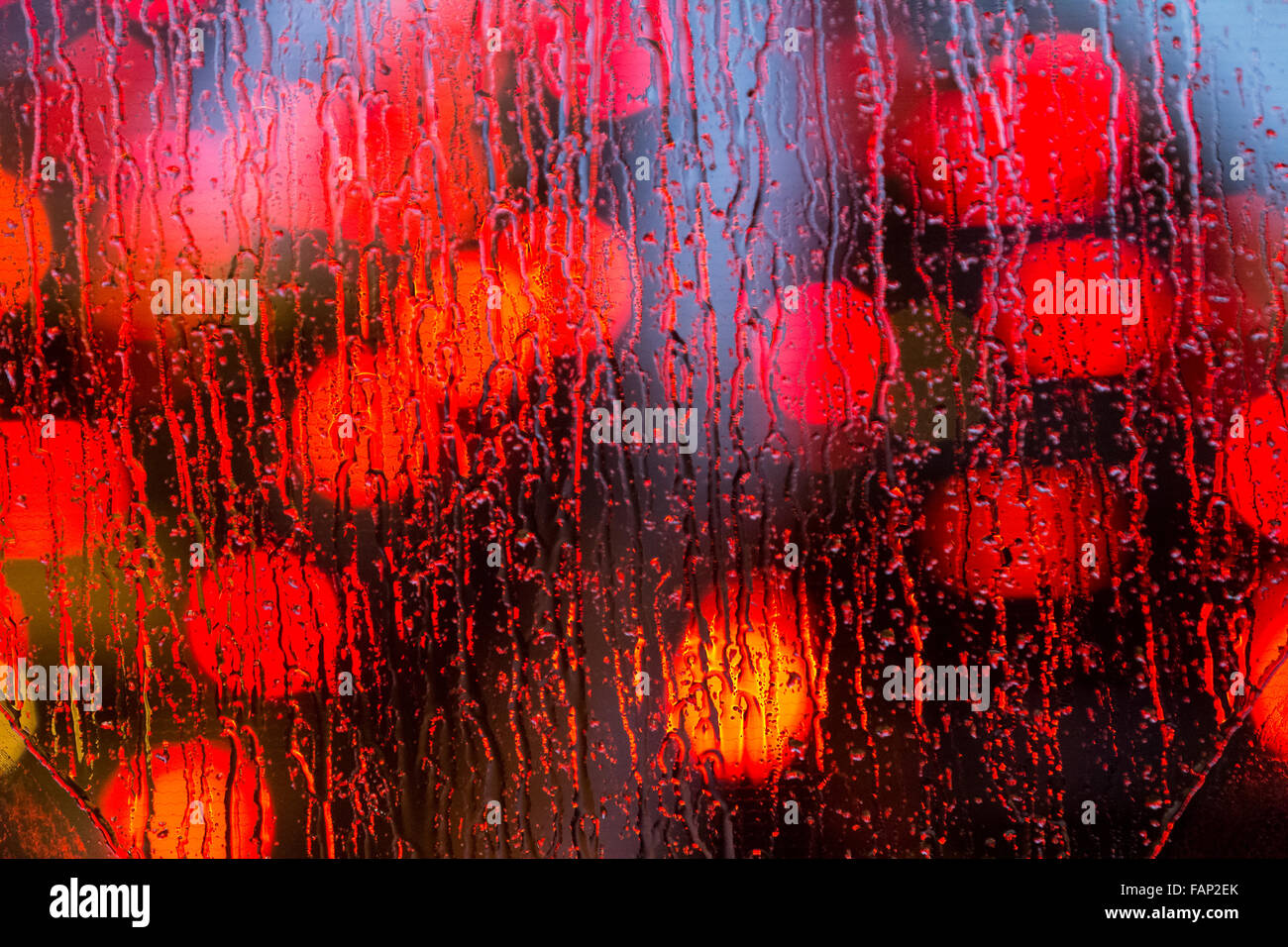 Paris traffic light hi-res stock photography and images - Alamy