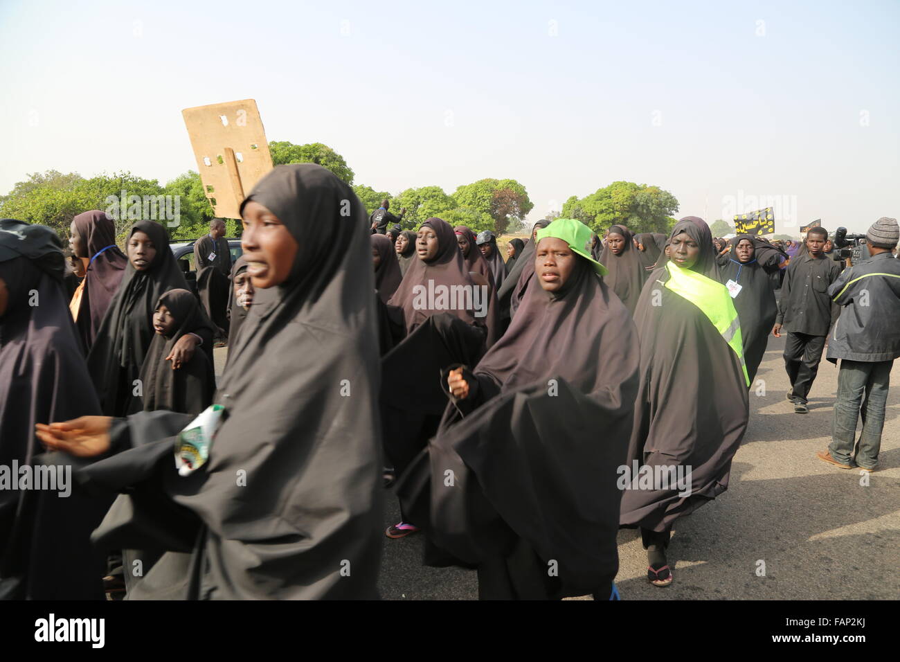 Nigerian Shiites marching at Kaduna road Stock Photo - Alamy