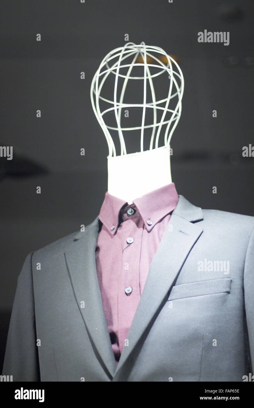 Male man shop dummy men's fashion mannequin in store boutique shop ...