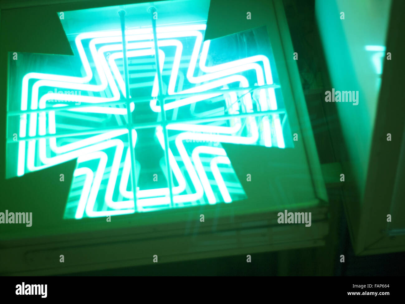 Pharmacy neon light chemists sign at night photo Stock Photo - Alamy