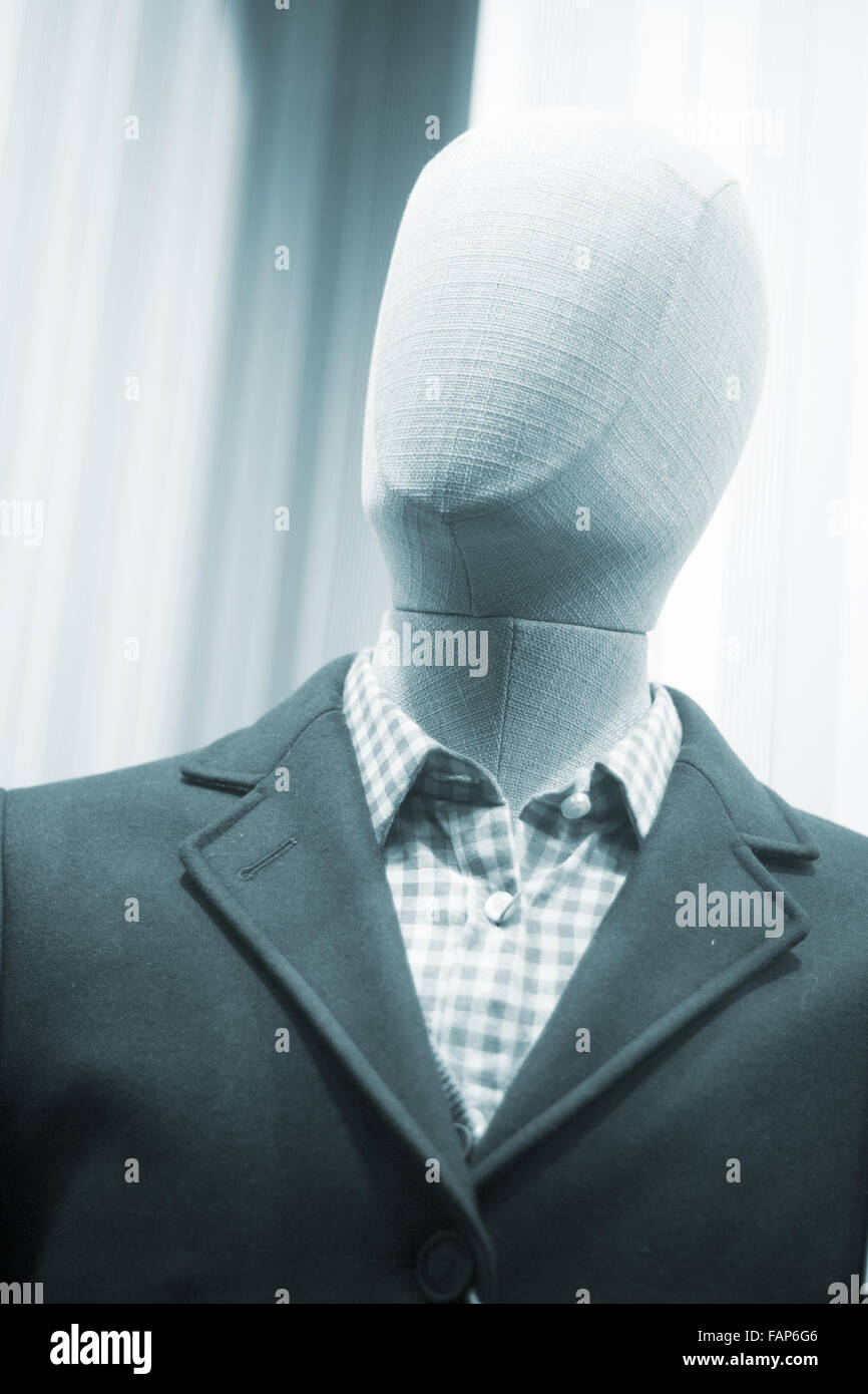 Male man shop dummy men's fashion mannequin in store boutique shop ...