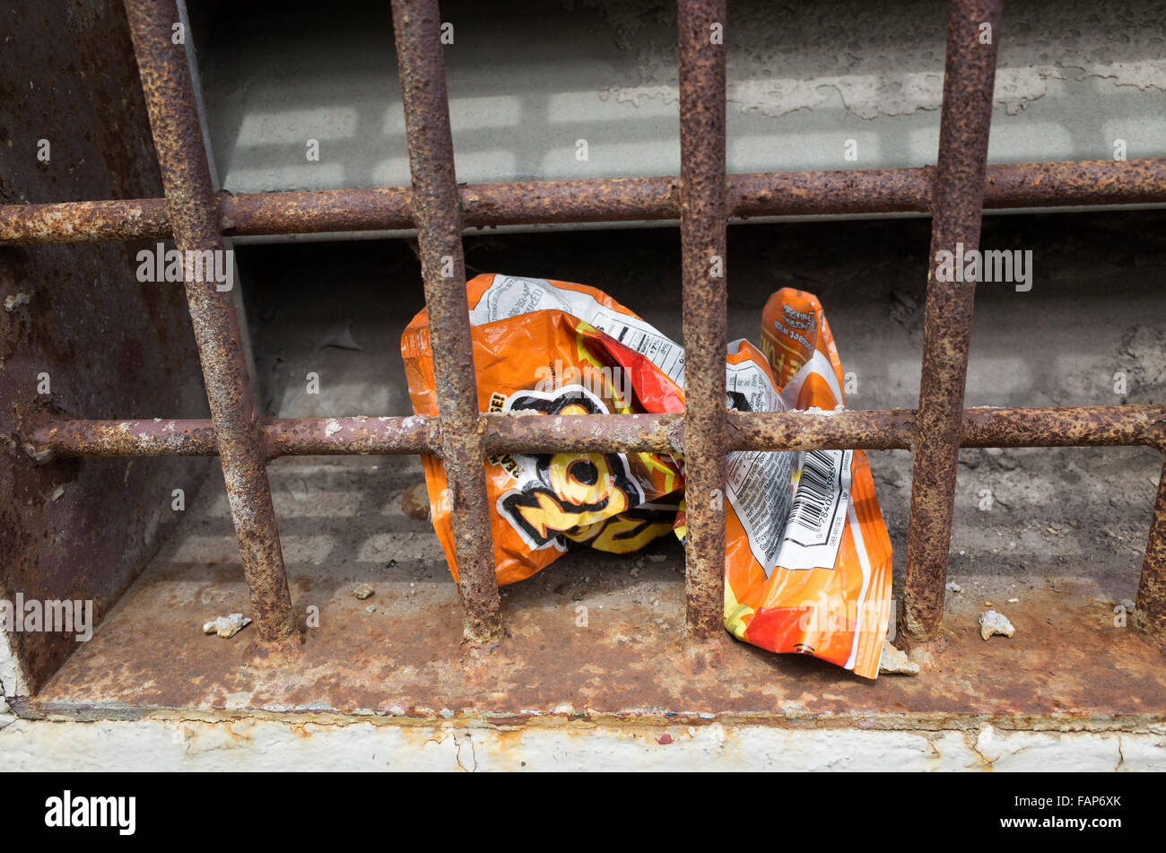 Empty chip bag trash hi-res stock photography and images - Alamy