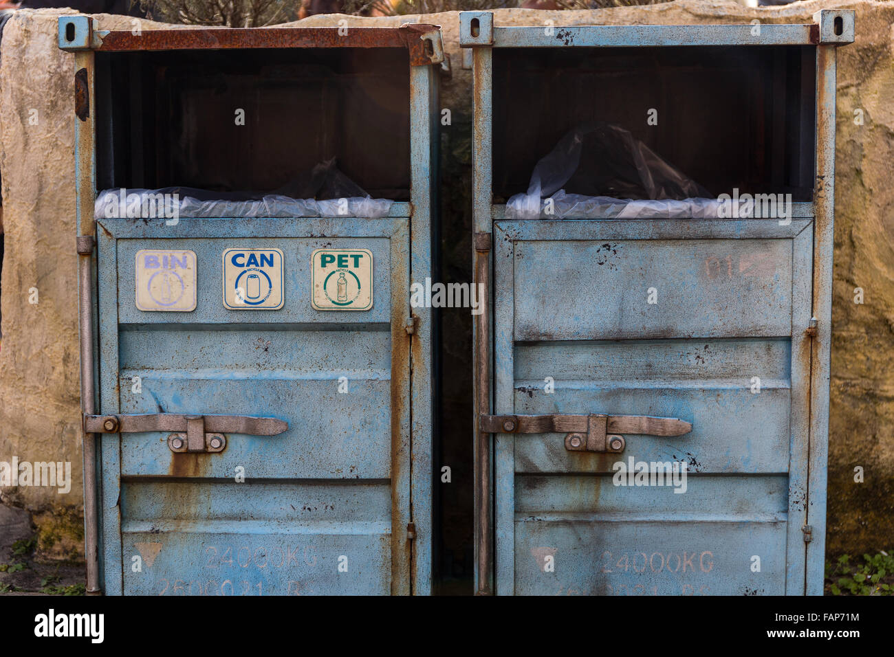 Blue rusty bin hi-res stock photography and images - Alamy