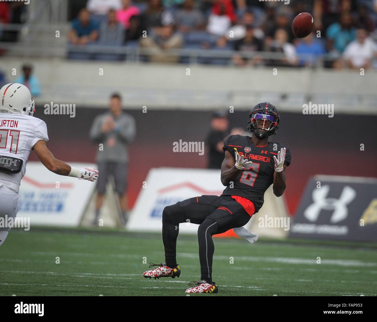 Orlando, Florida, USA. 2nd Jan, 2016. Wide receiver Tino Ellis makes a ...