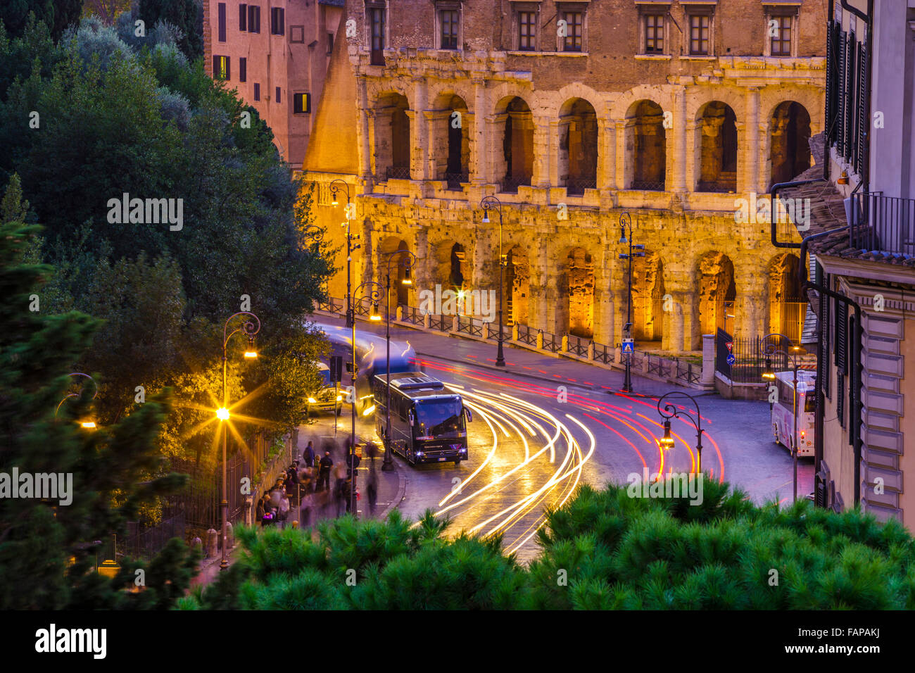Via del teatro di marcello hi-res stock photography and images - Alamy