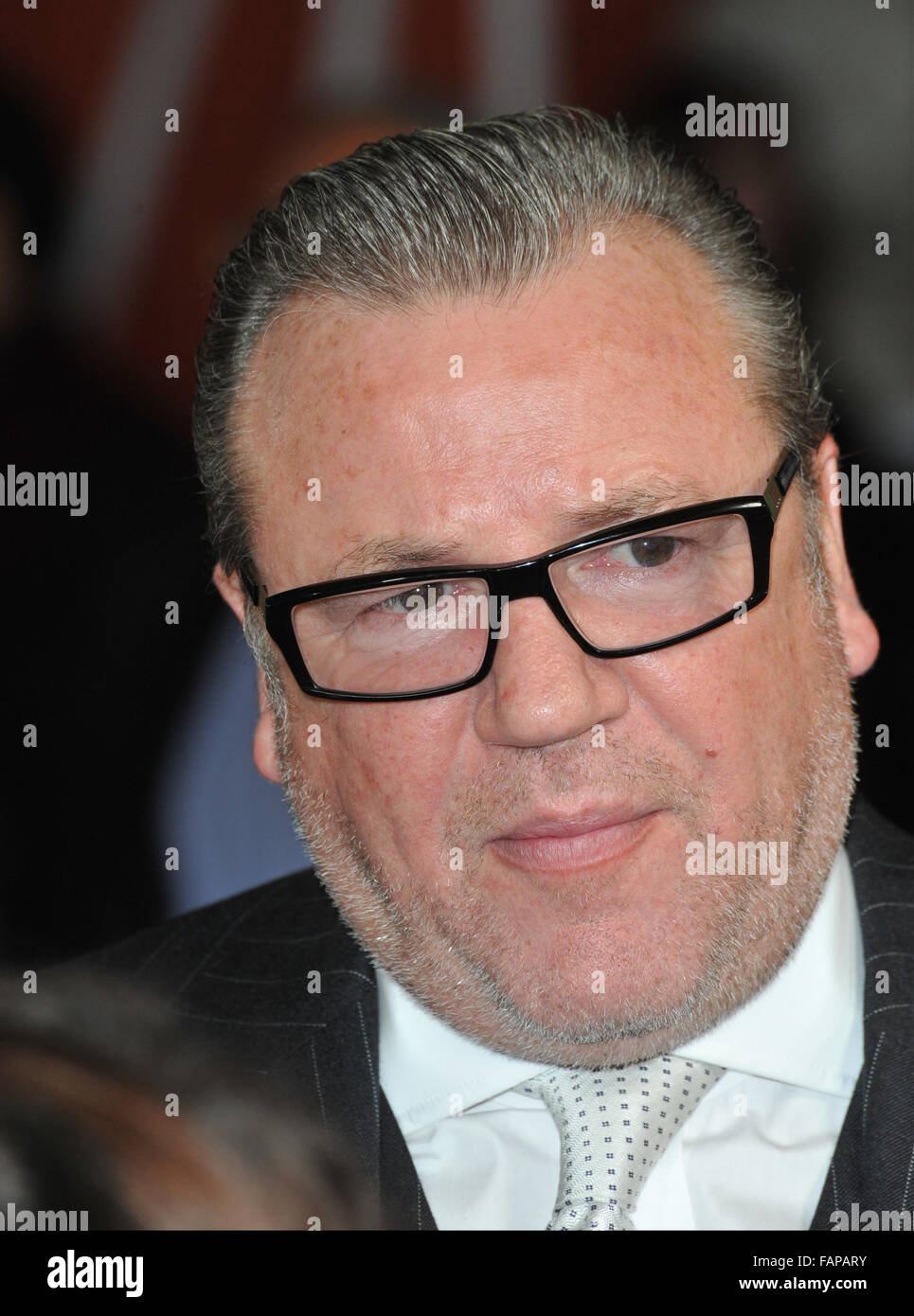Celebrity ray winstone hi-res stock photography and images - Alamy