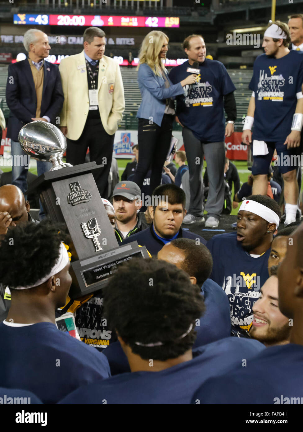 Chase field arizona sun hi-res stock photography and images - Alamy